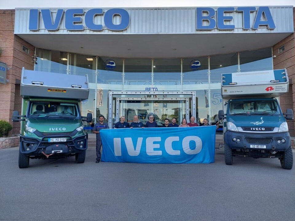 Acompañando sueños y aventuras: exploran el mundo arriba de un IVECO ...
